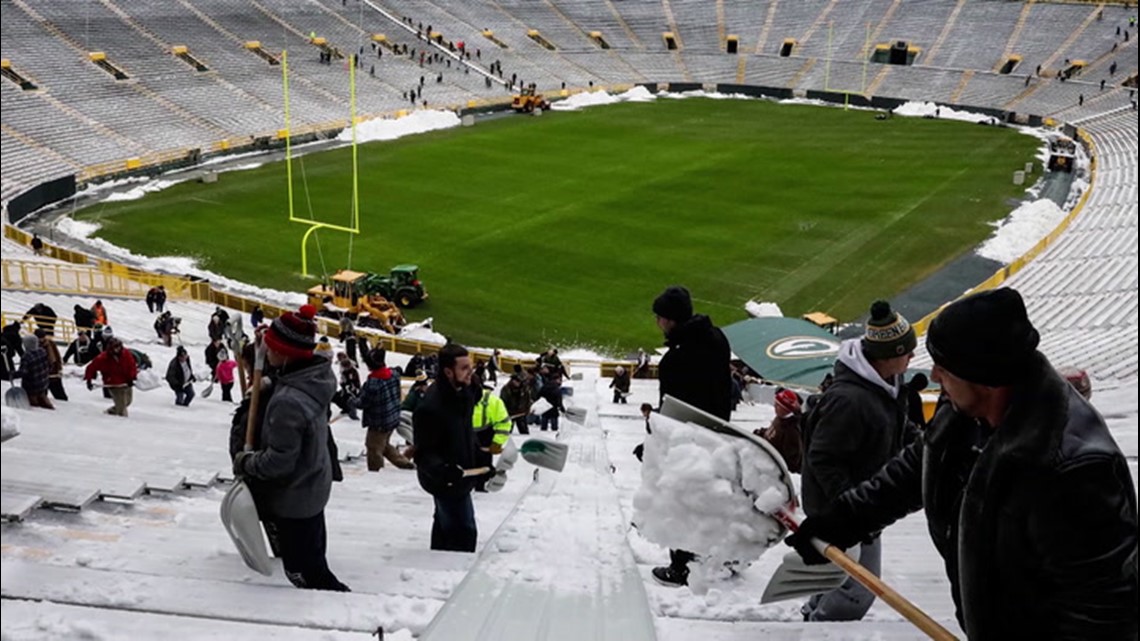 Clearing snow from NFL stadiums requires many hands | king5.com