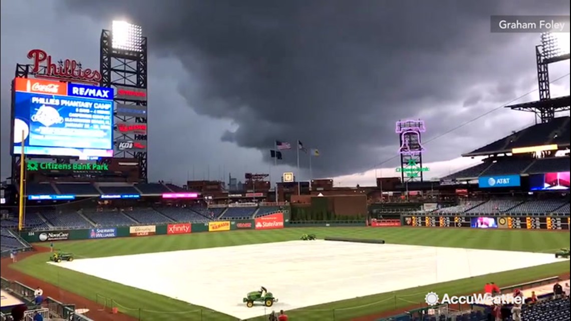 Incredible timelapse shows storm causing delay at baseball game | king5.com
