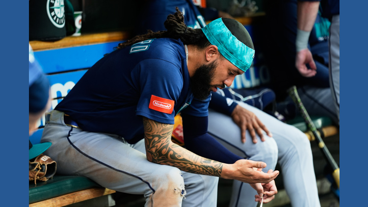 Mariners place shortstop J.P. Crawford on injured list with right hand ...