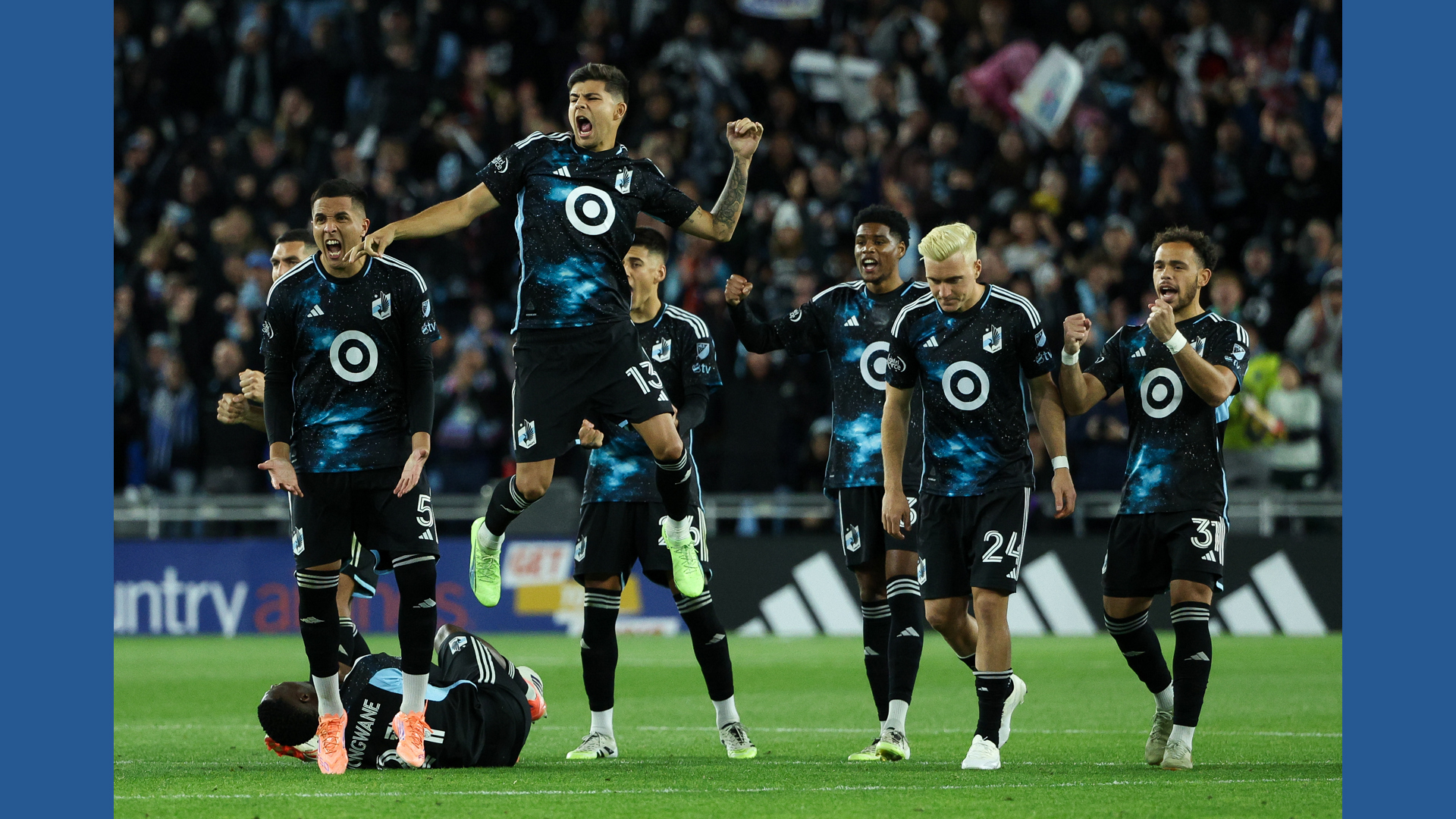 Wolves return to Seattle's Woodland Park Zoo | king5.com