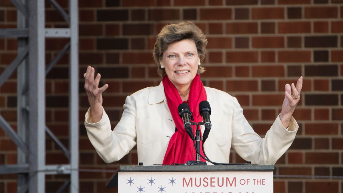 Cokie Roberts, longtime political journalist, dies at 75 | king5.com