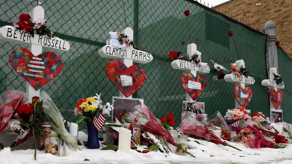 'I love you': Aurora victim texted his wife after he was shot | king5.com