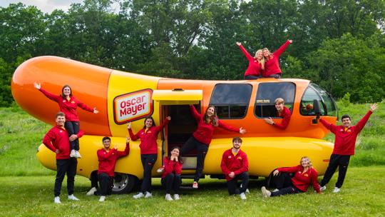 Oscar Mayer begins search for new class of Wienermobile drivers | king5.com