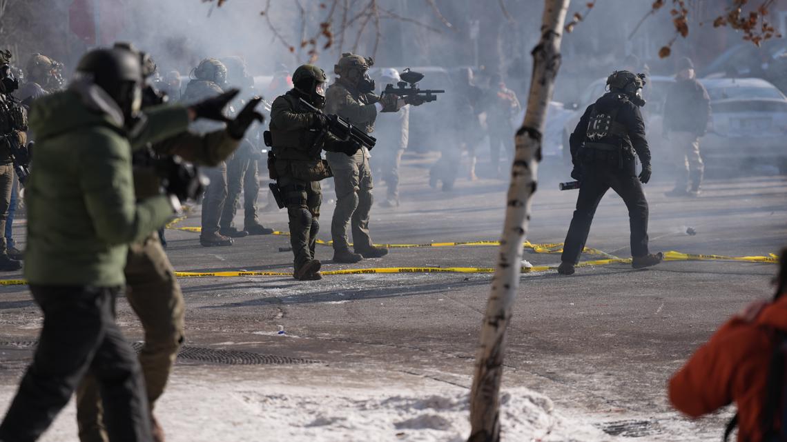 Federal agents clash with protesters after another fatal shooting in ...