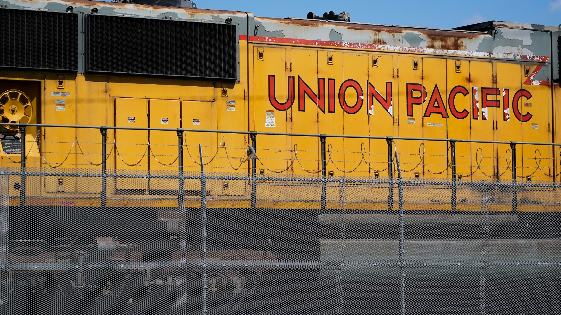 Freight railroads ask courts to block new 2-person crew rule | king5.com