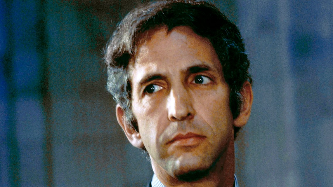 Daniel Ellsberg, whistleblower who leaked Pentagon Papers, dies | king5.com