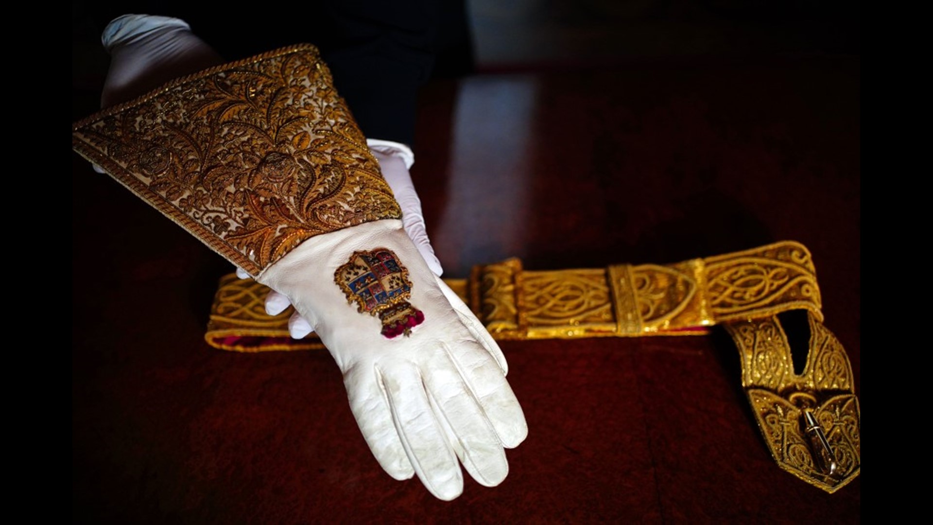 What King Charles will be wearing during his coronation | king5.com