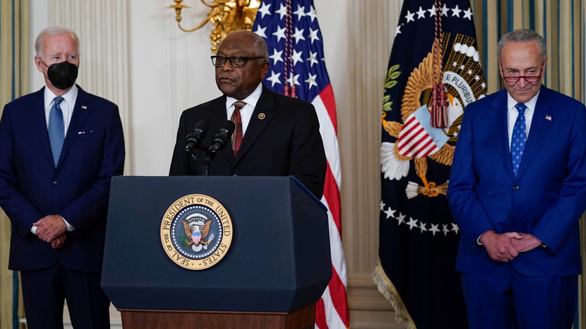 Biden signs Inflation Reduction Act | king5.com