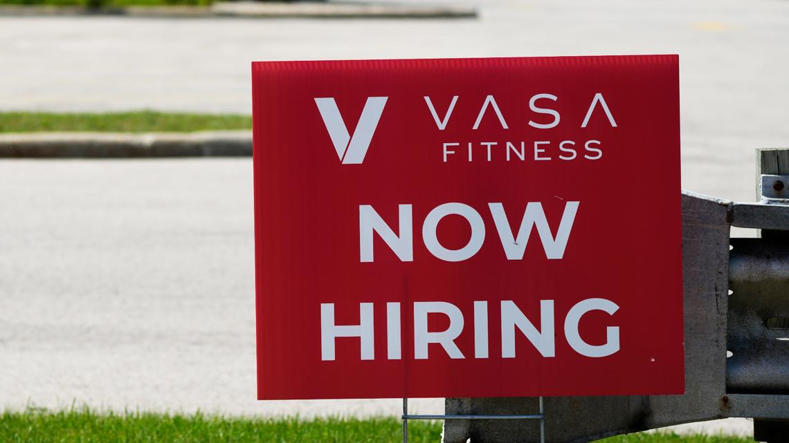 Job openings in US fall to lowest level since 2021 | king5.com