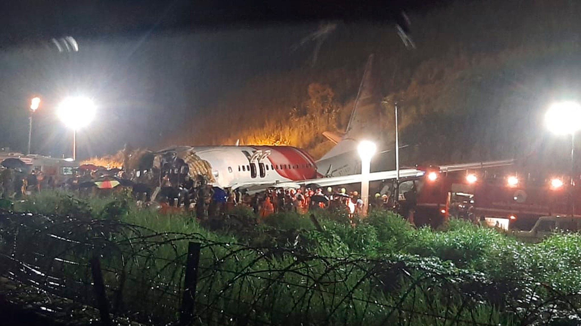 Indian plane crash kills 16, dozens hurt | king5.com