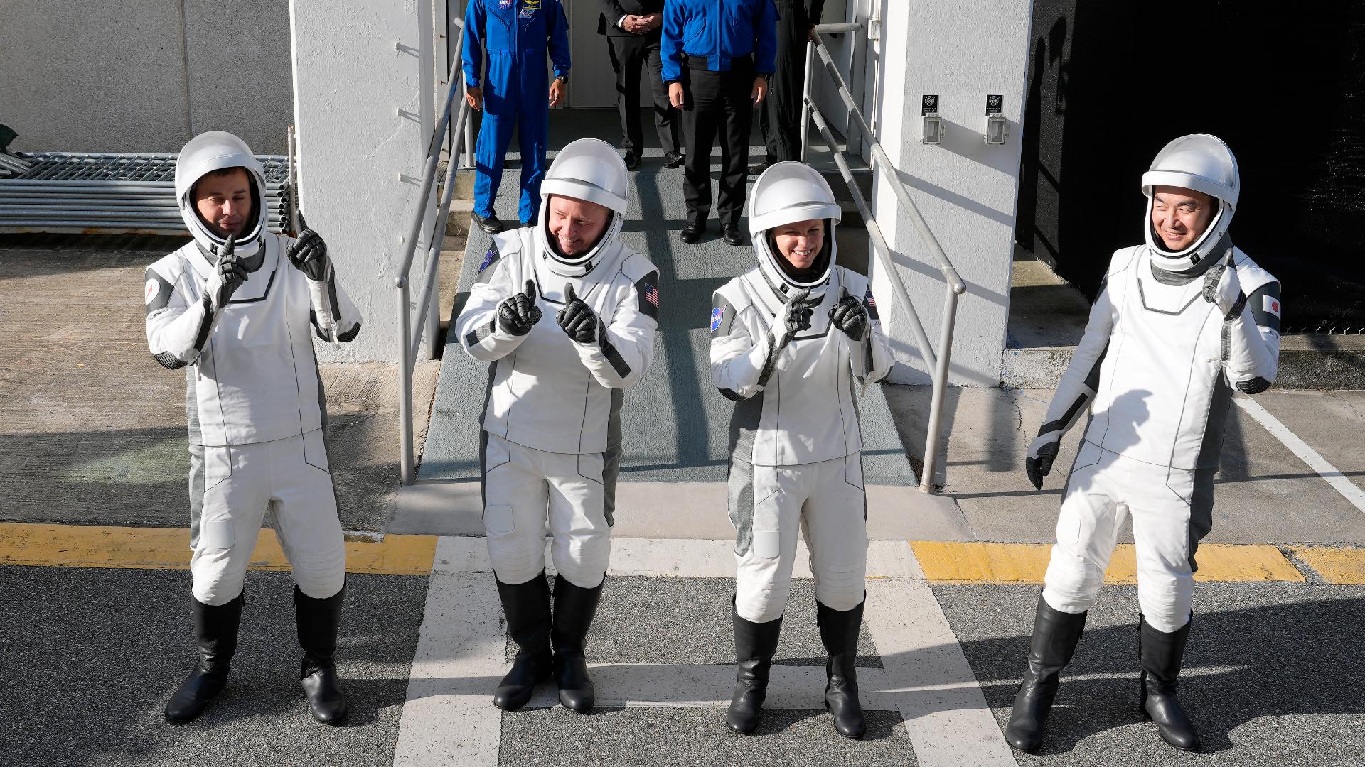 SpaceX crew arrives at International Space Station in 15 hours | king5.com