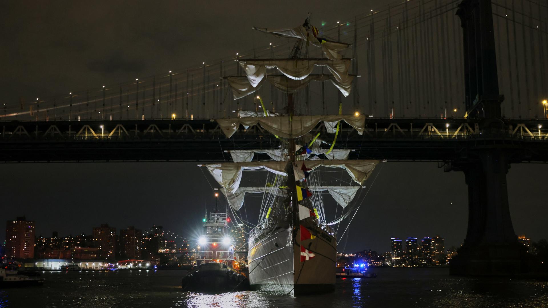 Mexican Navy ship crashes into Brooklyn Bridge: NTSB to provide first ...