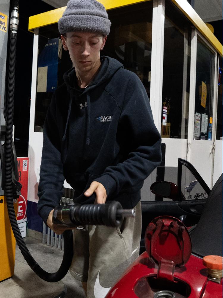 6 states have gas prices over $5 a gallon as fuel costs continue to ...
