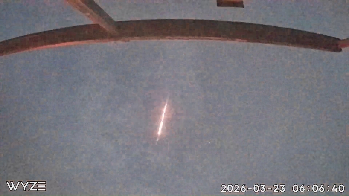 Fireball spotted lighting up the skies over Oregon | king5.com