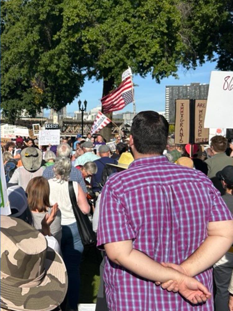 Hundreds march in Portland denouncing Trump’s deployment of National ...