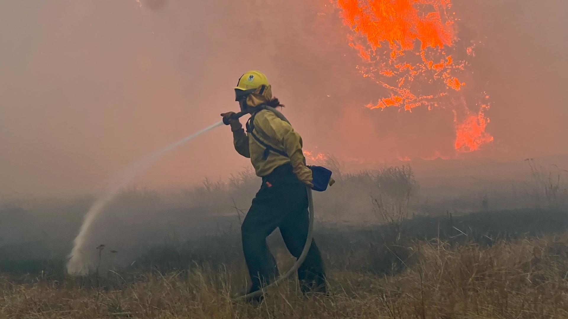Flat Fire near Lake Billy Chinook prompts evacuations in Jefferson ...
