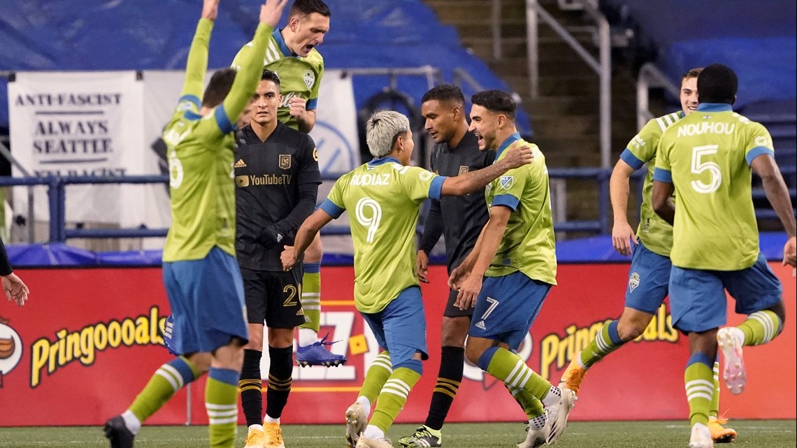 Defending champs Seattle Sounders advance with 3-1 win over LAFC ...