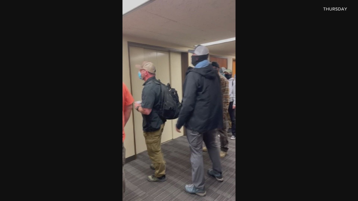 Suspected ICE agents present at Seattle immigration court | king5.com