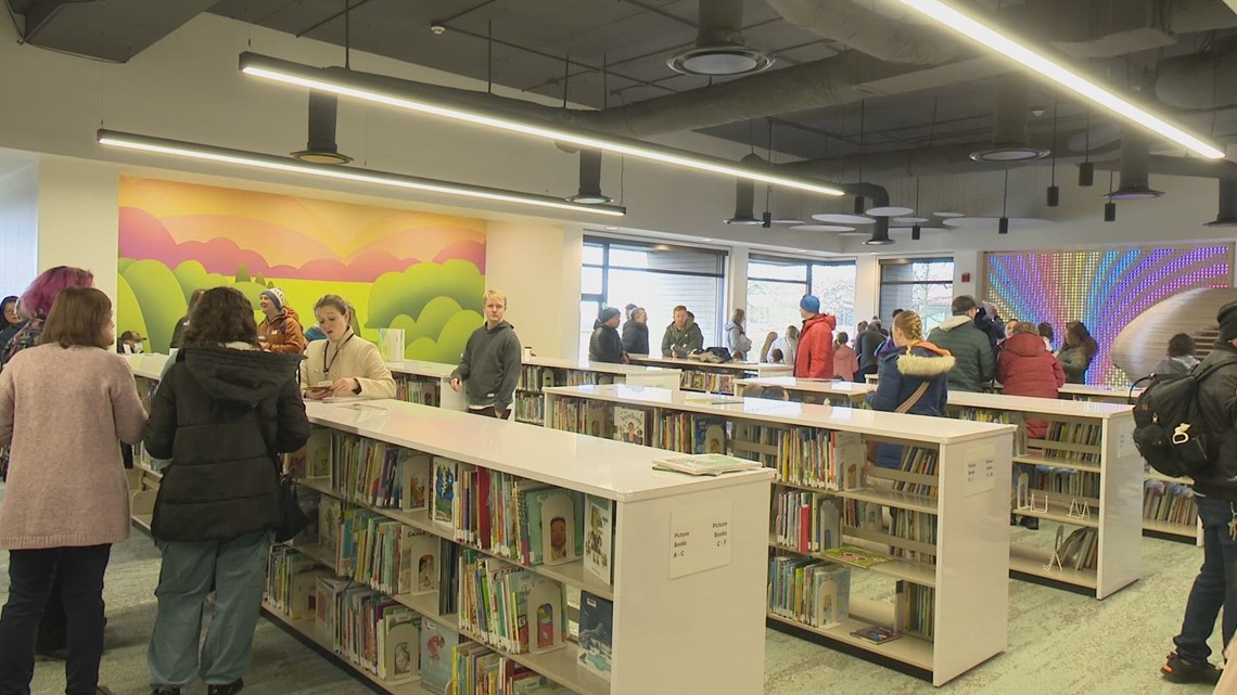 Edmonds Library reopens, fully renovated after flooding | king5.com