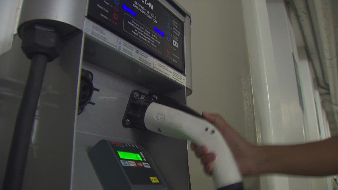 Electric vehicle curbside charging is coming to Seattle neighborhoods ...