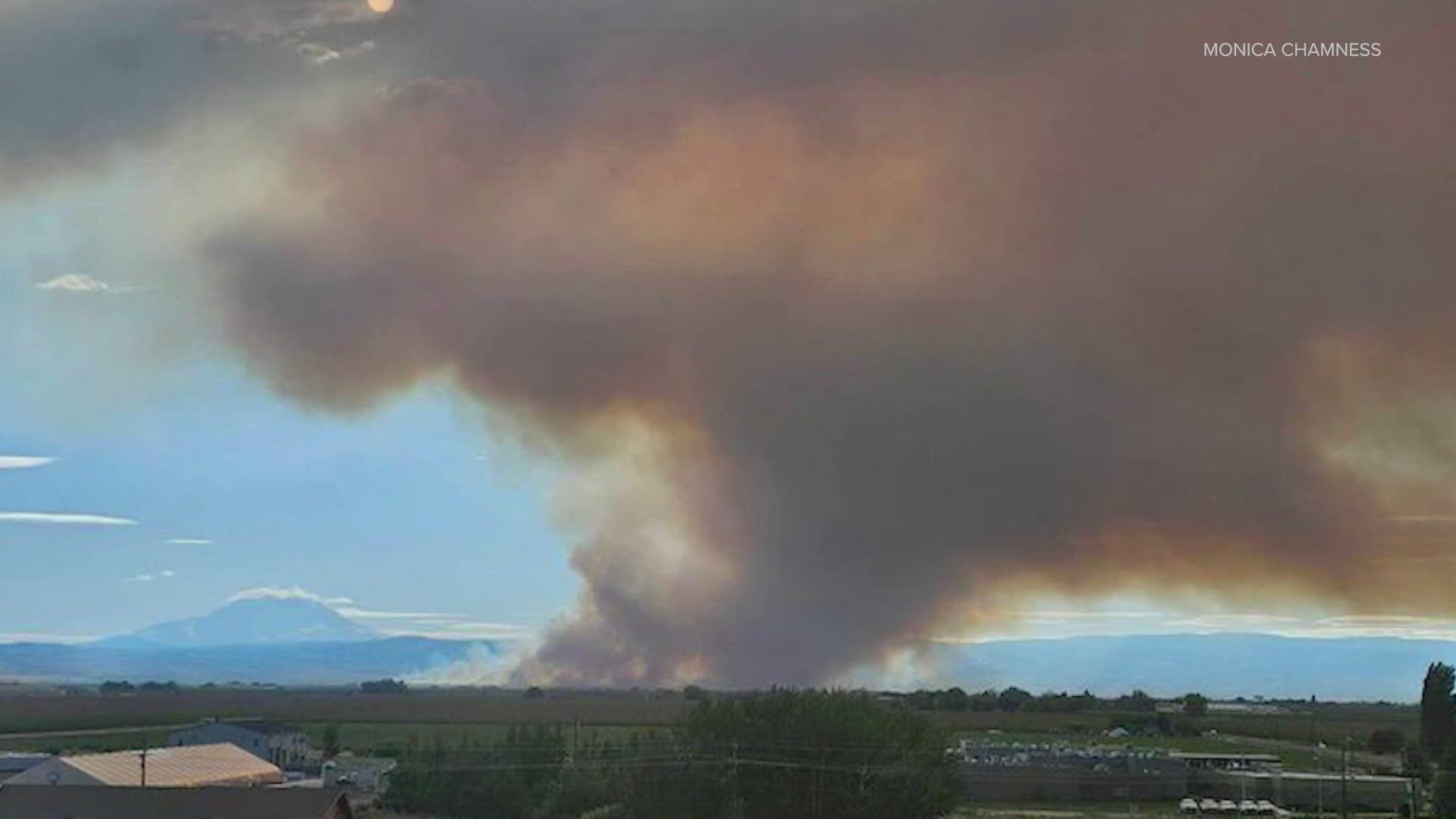 Emergency evacuation shelter opens in Yakima due to Slide Ranch fire ...