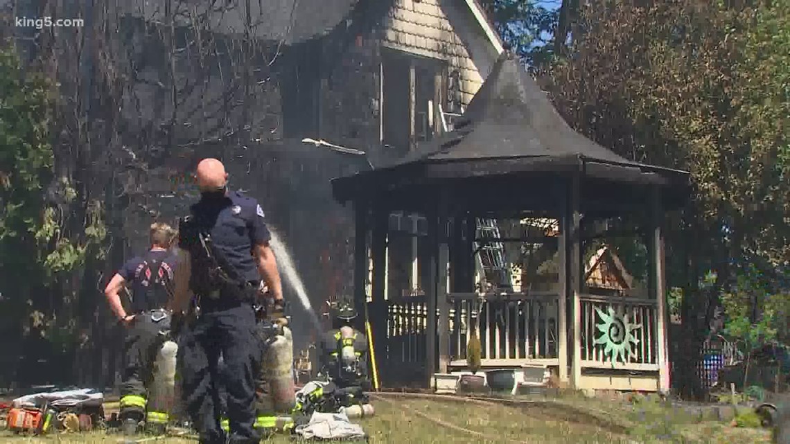 Man killed in northeast Seattle house fire, firefighter injured | king5.com