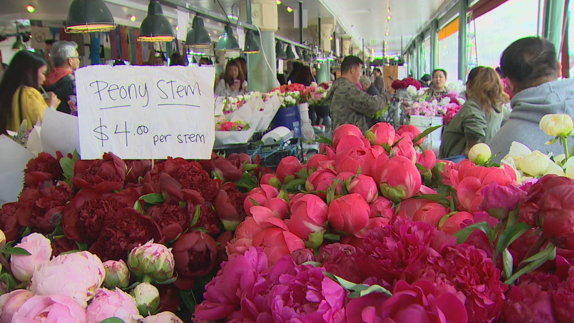Pike Place Market flower vendors wilting over road closure | king5.com