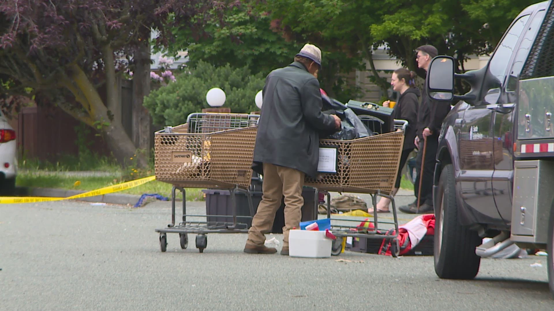 Homeless camp cleared in Seattle's Lake City neighborhood | king5.com