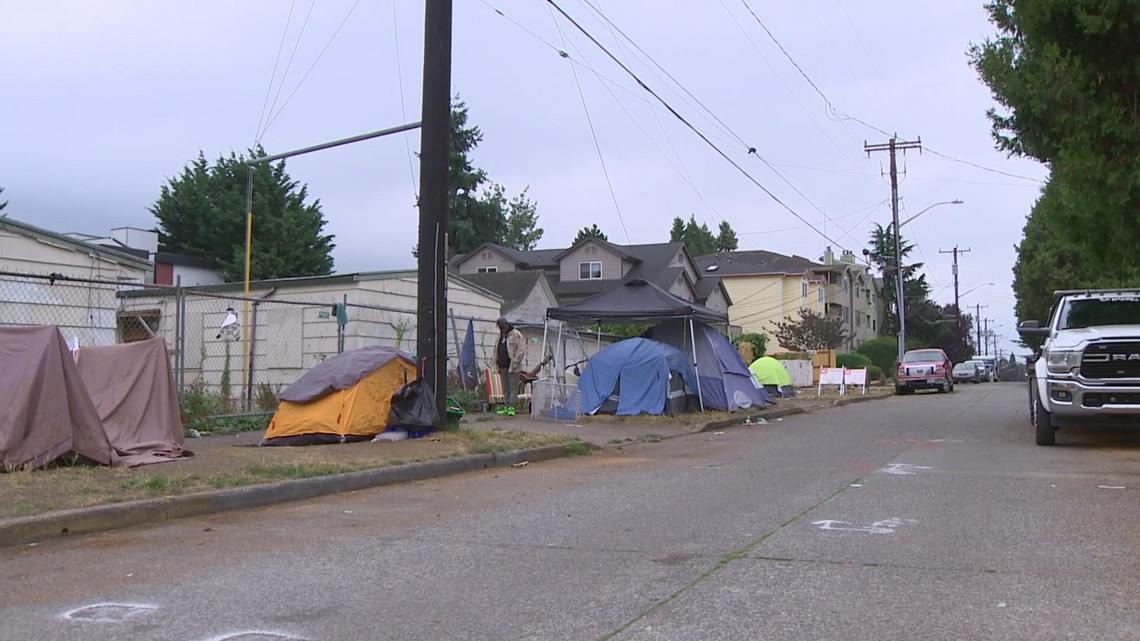 City posts 48-hour notice to vacate Seattle encampment | king5.com