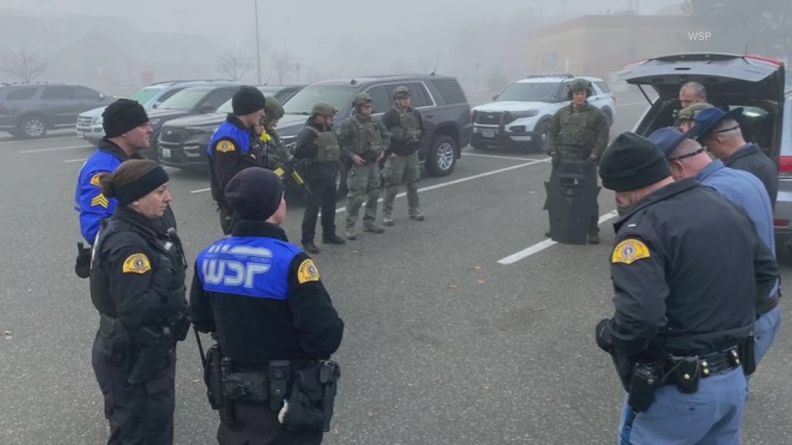 WSP investigating bomb threat in Port Orchard | king5.com