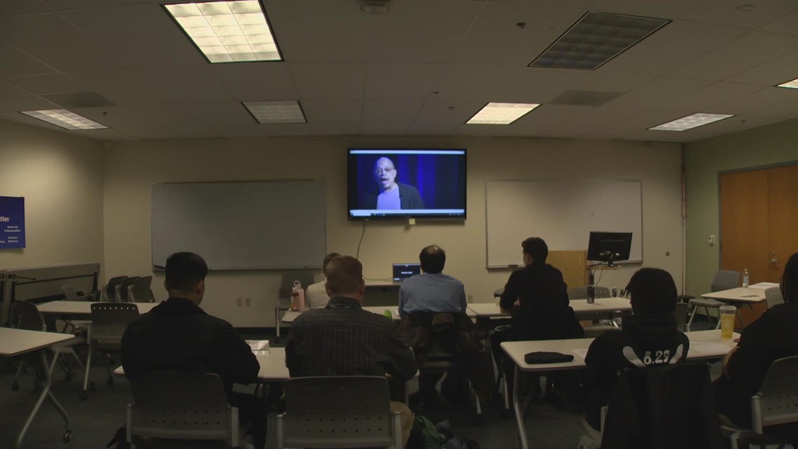 Seattle police hope new program addresses staffing crisis | king5.com