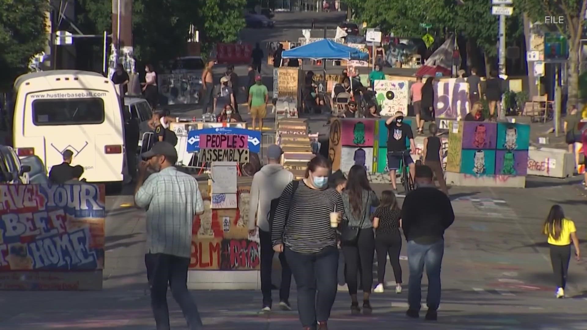 Light Rail airport foot bridge swings into place | king5.com