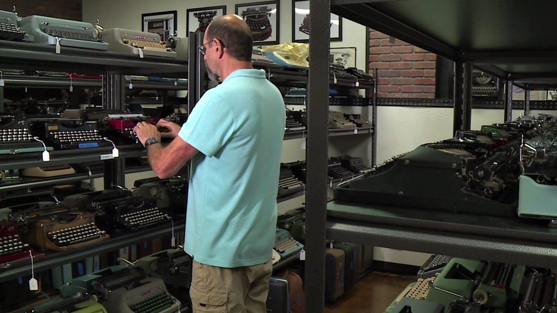 Bremerton's stop for typewriter enthusiasts | king5.com