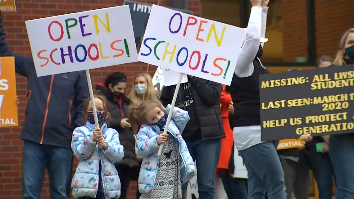 Parents, students protest continued remote learning at Lake Washington ...