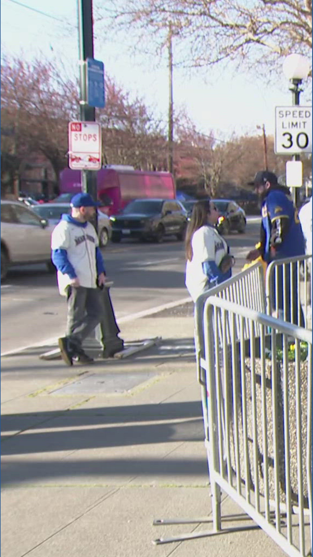 Mariners superfan Joe Cox anchors Opening Day spirit | king5.com