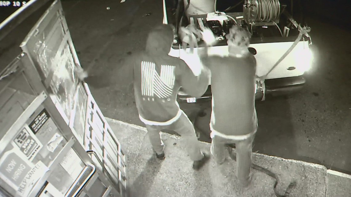 Surveillance video captures thieves ramming stolen truck into store ...