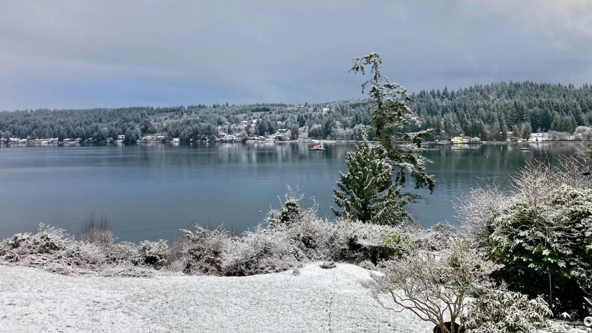 PHOTOS: Snow falls across western Washington | king5.com