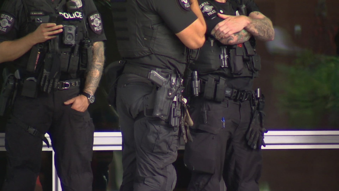 Seattle fire crews battle 3 alarm fire in Ballard | king5.com