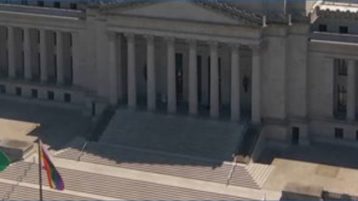 Washington bill proposes 32-hour workweek | king5.com