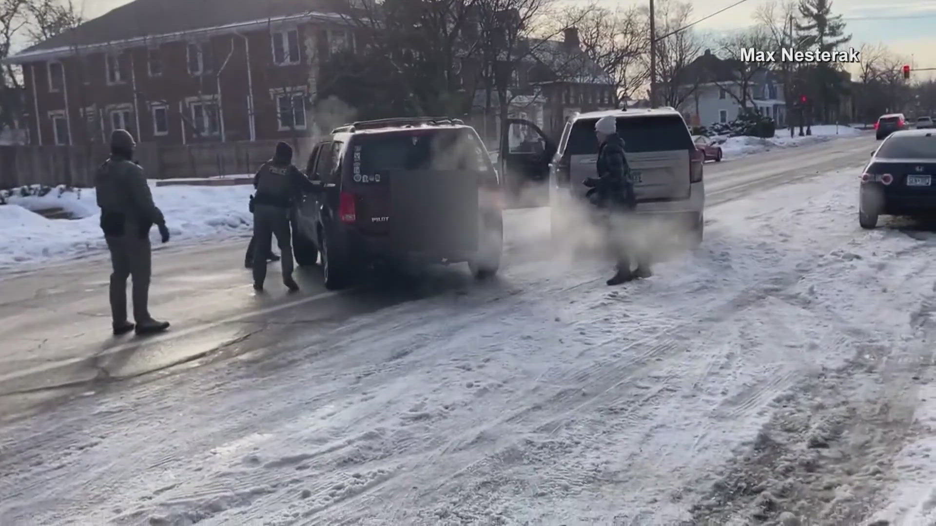 'Bug' Broadway show abruptly cancels preview performance due to illness ...