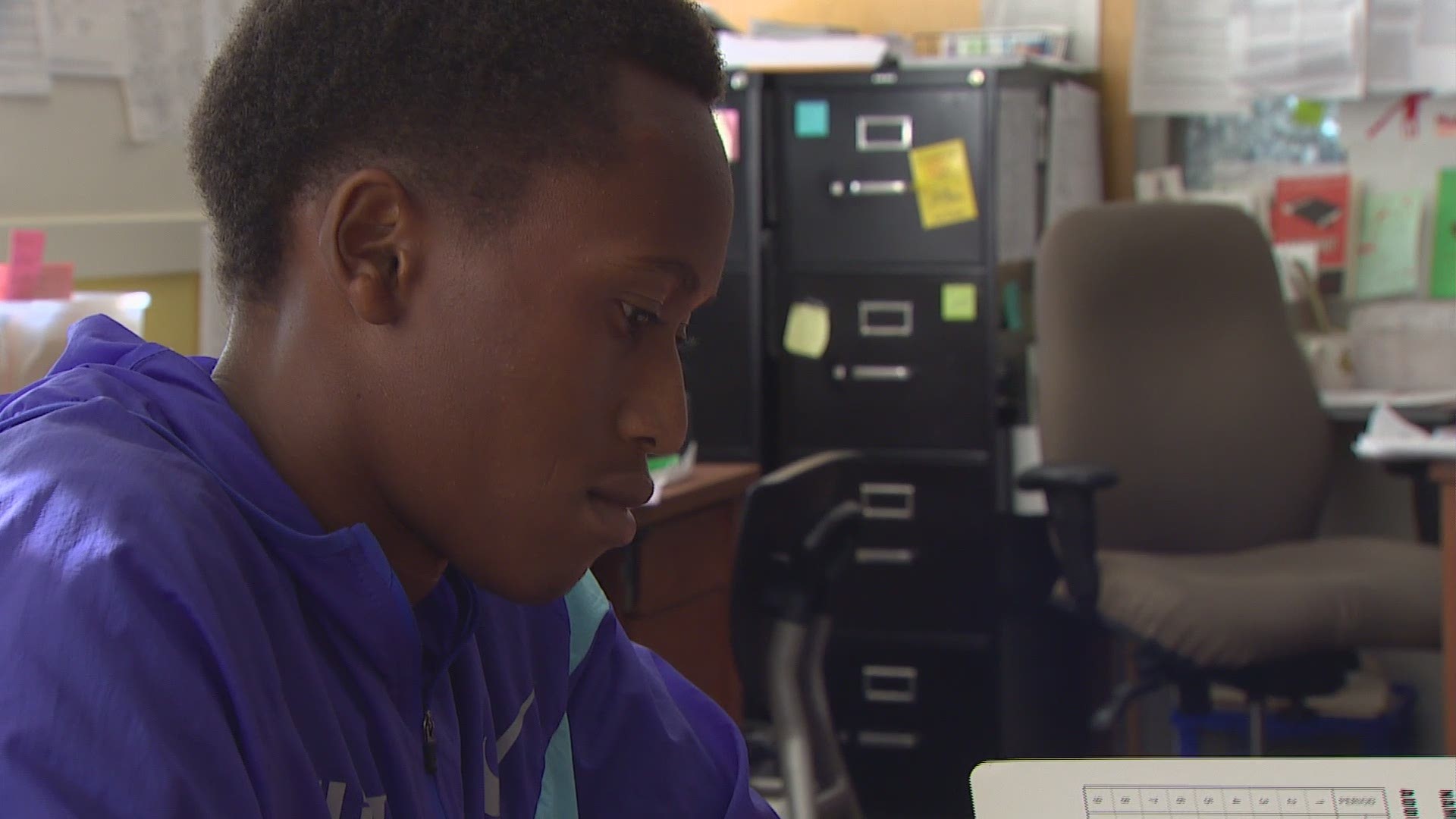 Prep Zone: Lincoln cross country star James Mwaura | king5.com