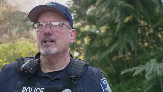 Police in Kent search for suspect after deadly stabbing | king5.com