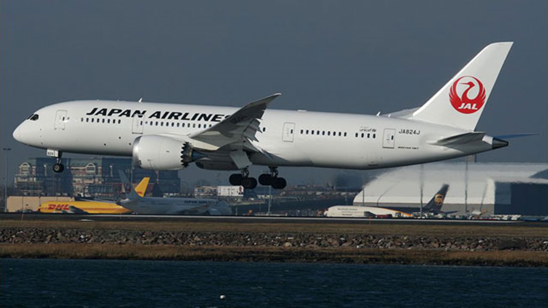 Boeing defends 787 reliability | king5.com