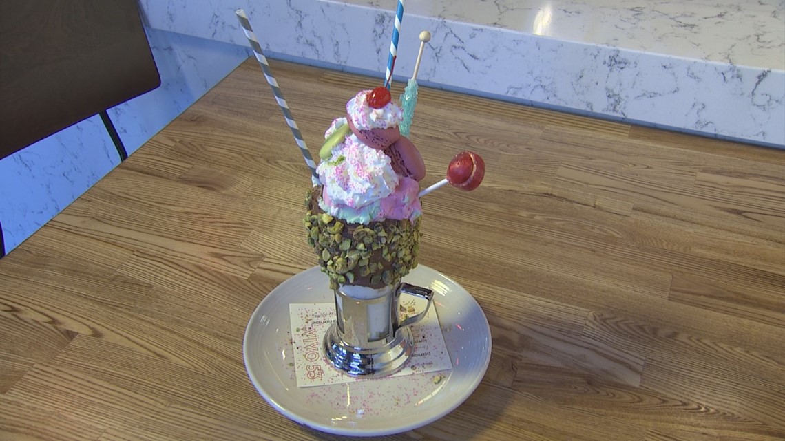 Insane sundaes are a sight to behold in Bellevue | king5.com