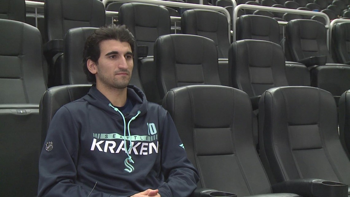 Matty Beniers helps Seattle complete Year of the Rookie | king5.com