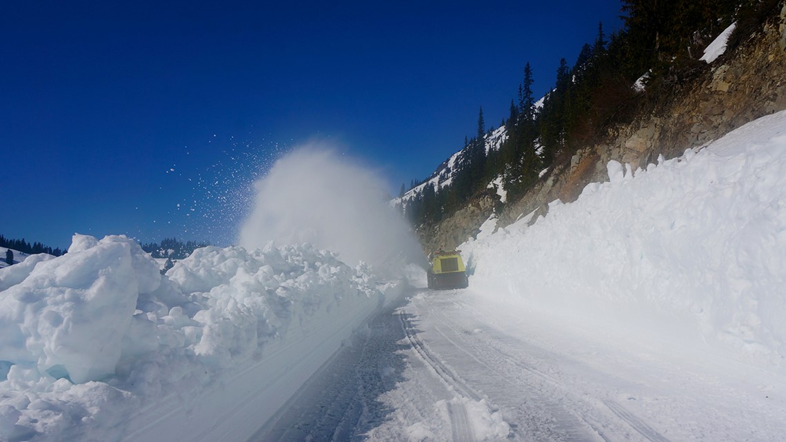 Cayuse, Chinook passes open near Mount Rainier | king5.com