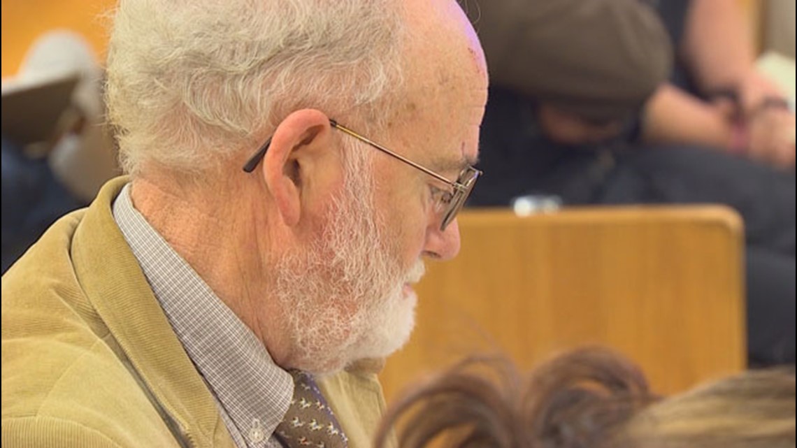 Owner of horses seized in Graham to face cruelty charges | king5.com