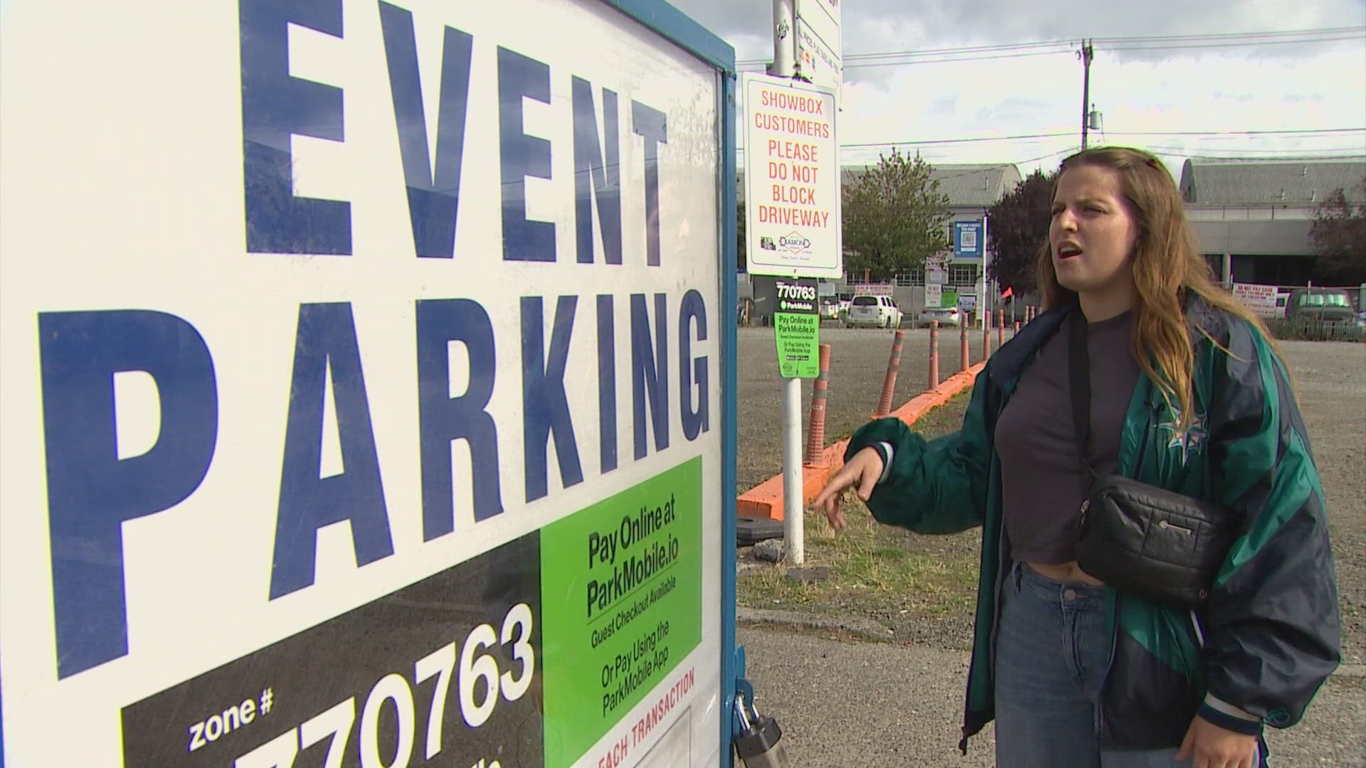 Mariners fans pay top dollar for parking ahead of ALDS Game 1 | king5.com
