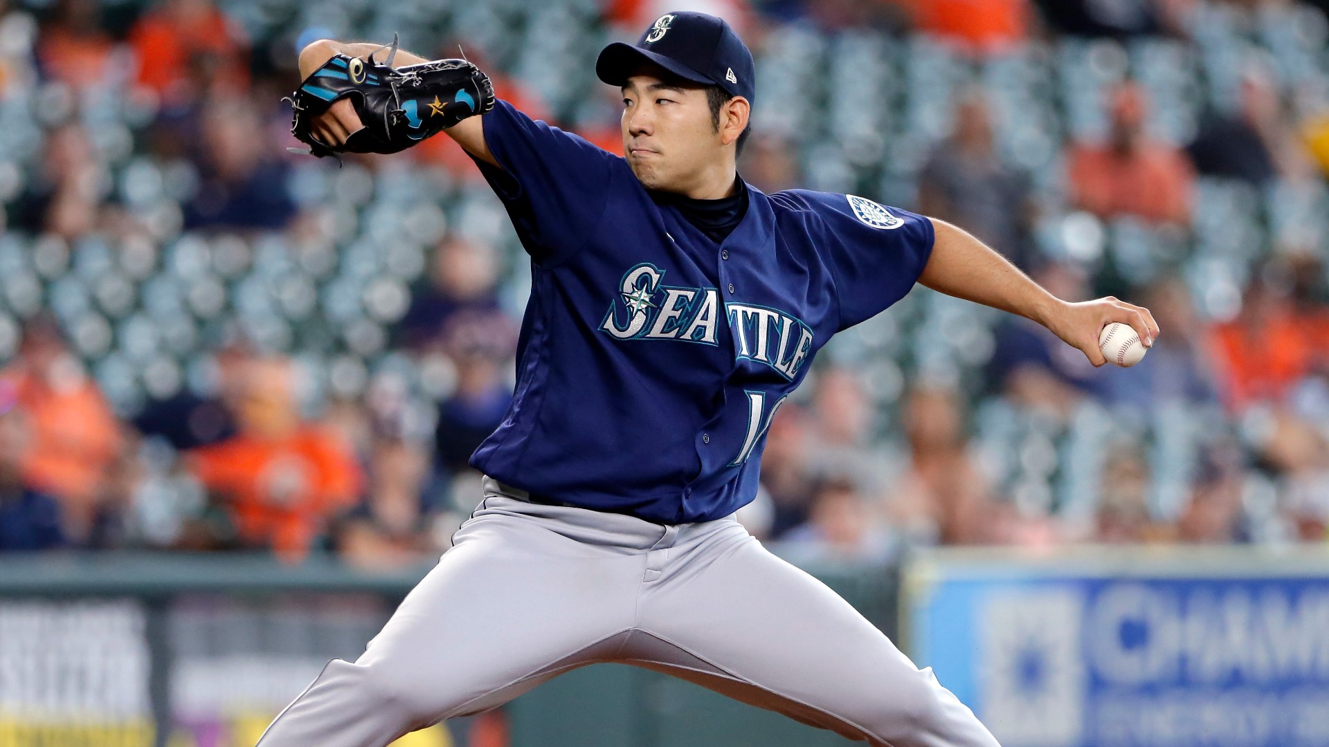 Kikuchi no-hitter into 7th leads Mariners over Astros 1-0 | king5.com