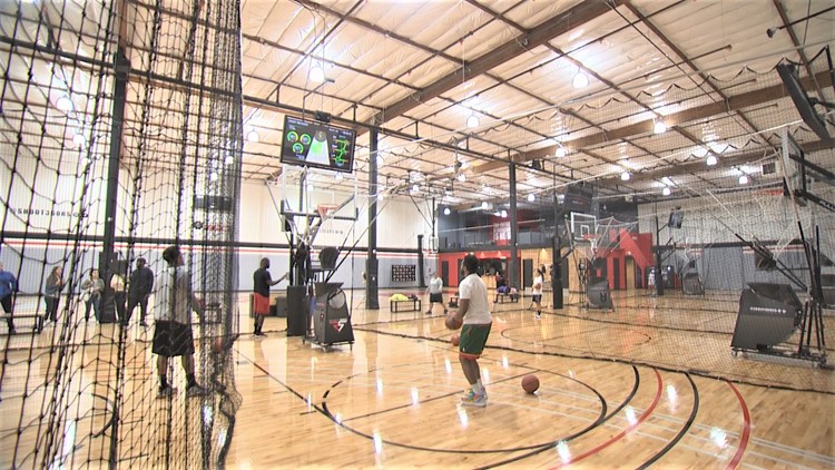 Basketball goes high-tech at a new facility in Kirkland | king5.com